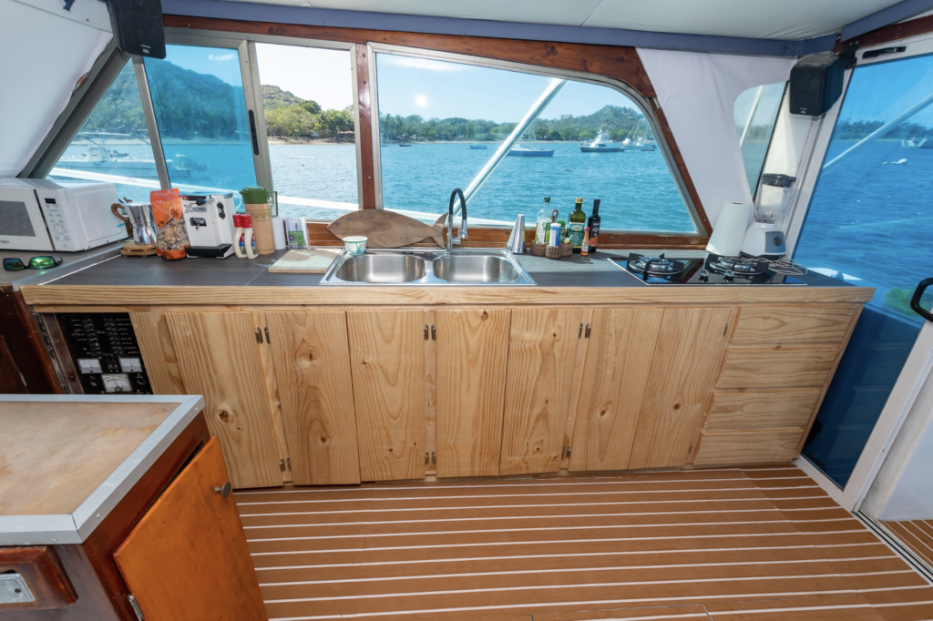 Lupo Blue 44ft - Playa Flamingo - Pacifica Vacations